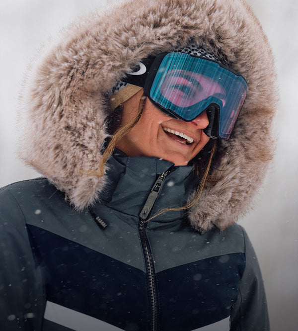 Soft Shell vs. Hard Shell Jackets - What's the Difference? – Spyder